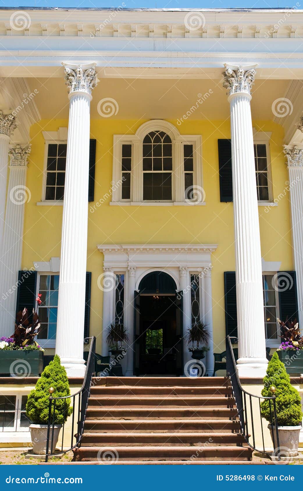 Plantation Entrance and Porch Stock Photo - Image of elite ...