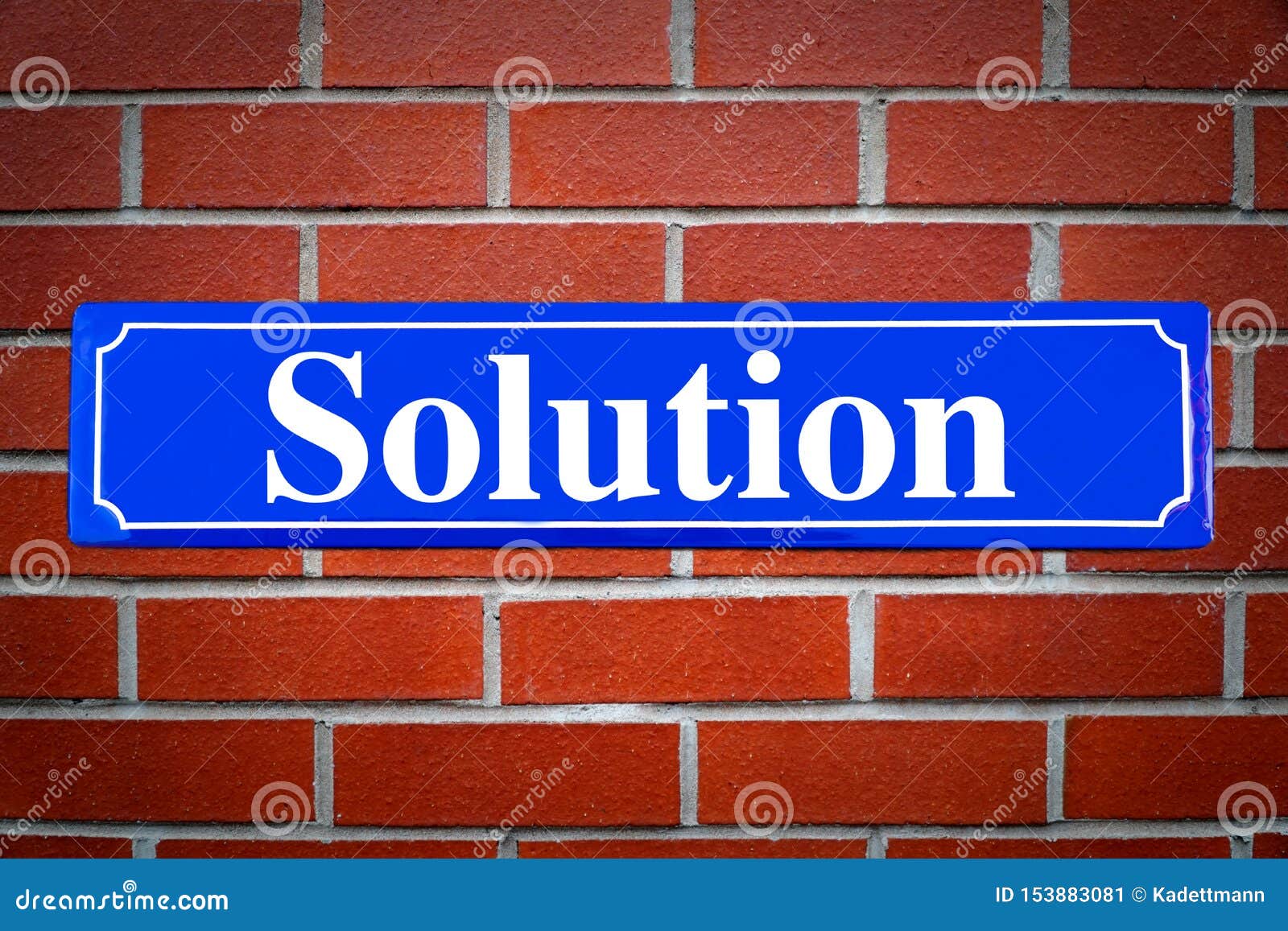 Plaque De Rue De Solution Sur Le Mur De Briques Image stock - Image du ...