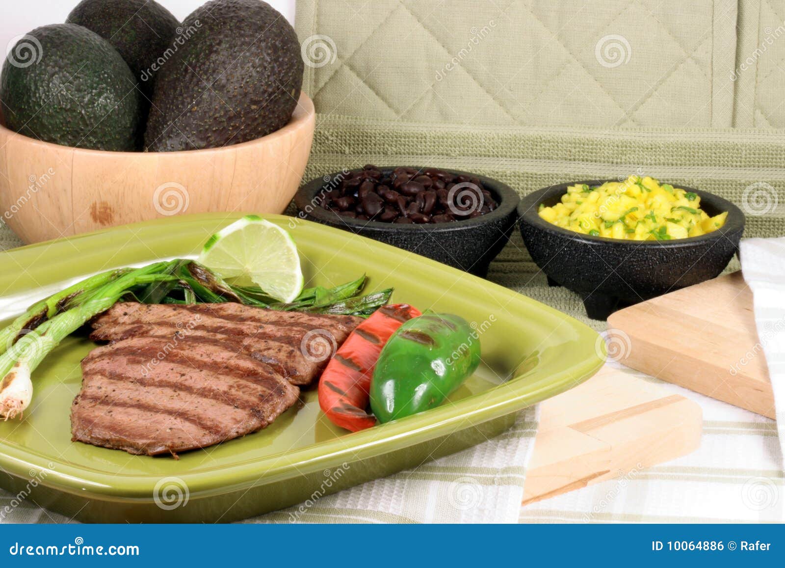 Plaque Mexicaine D'asada De Carne Photo stock - Image du chaud, salsa ...