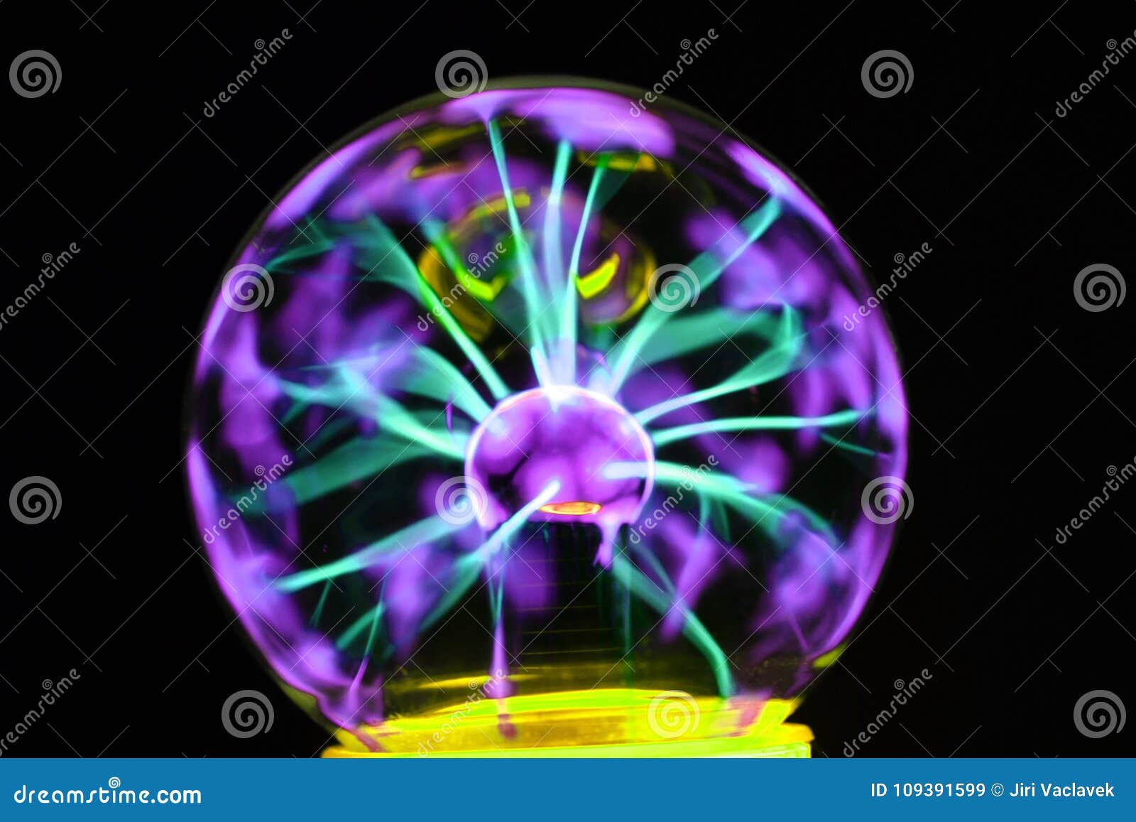 Plasma lamp experiment stock image. Image of power, experiment - 109391599