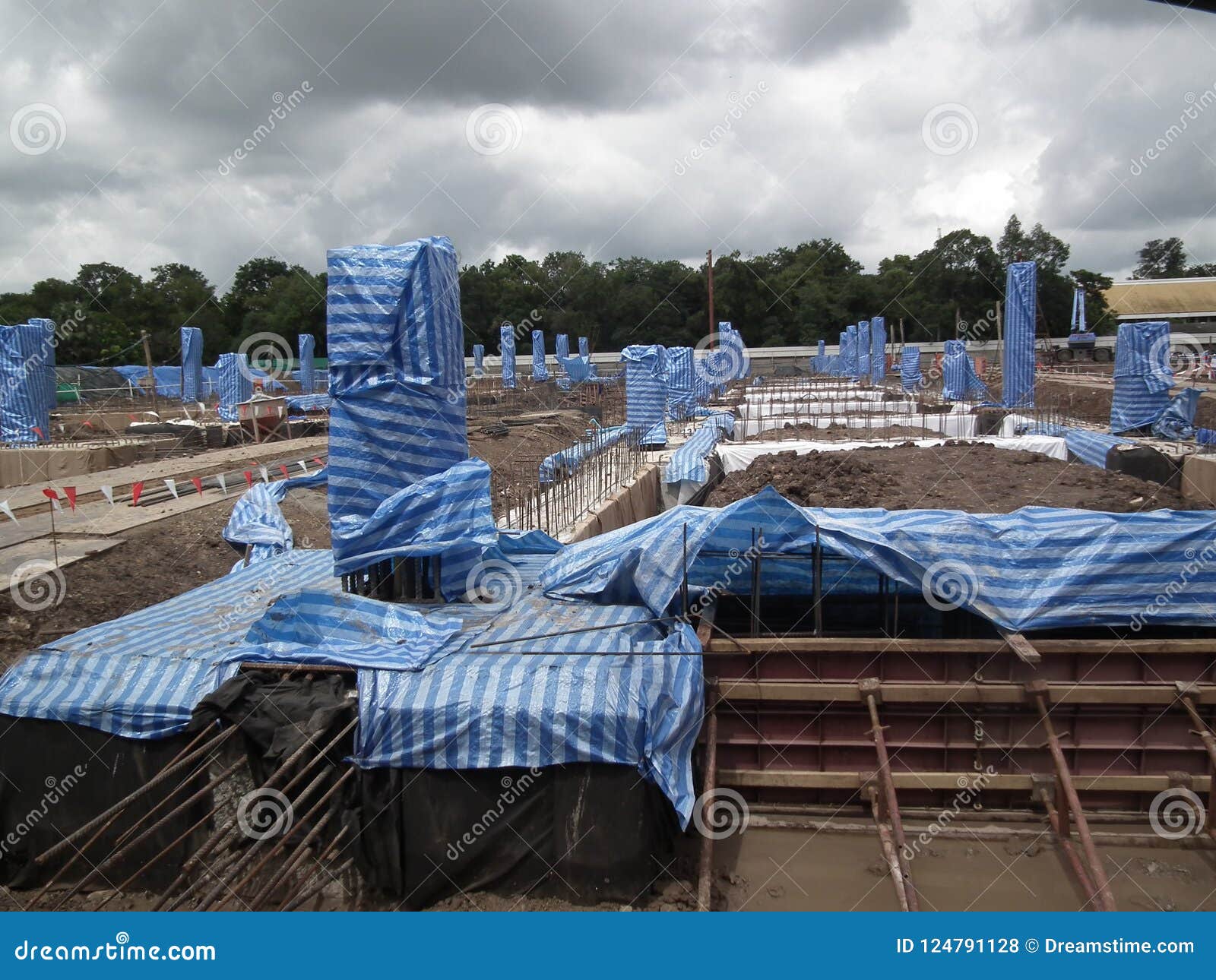 Dirty Foundation Pillar In Pit Before Making Joint Concrete For ...