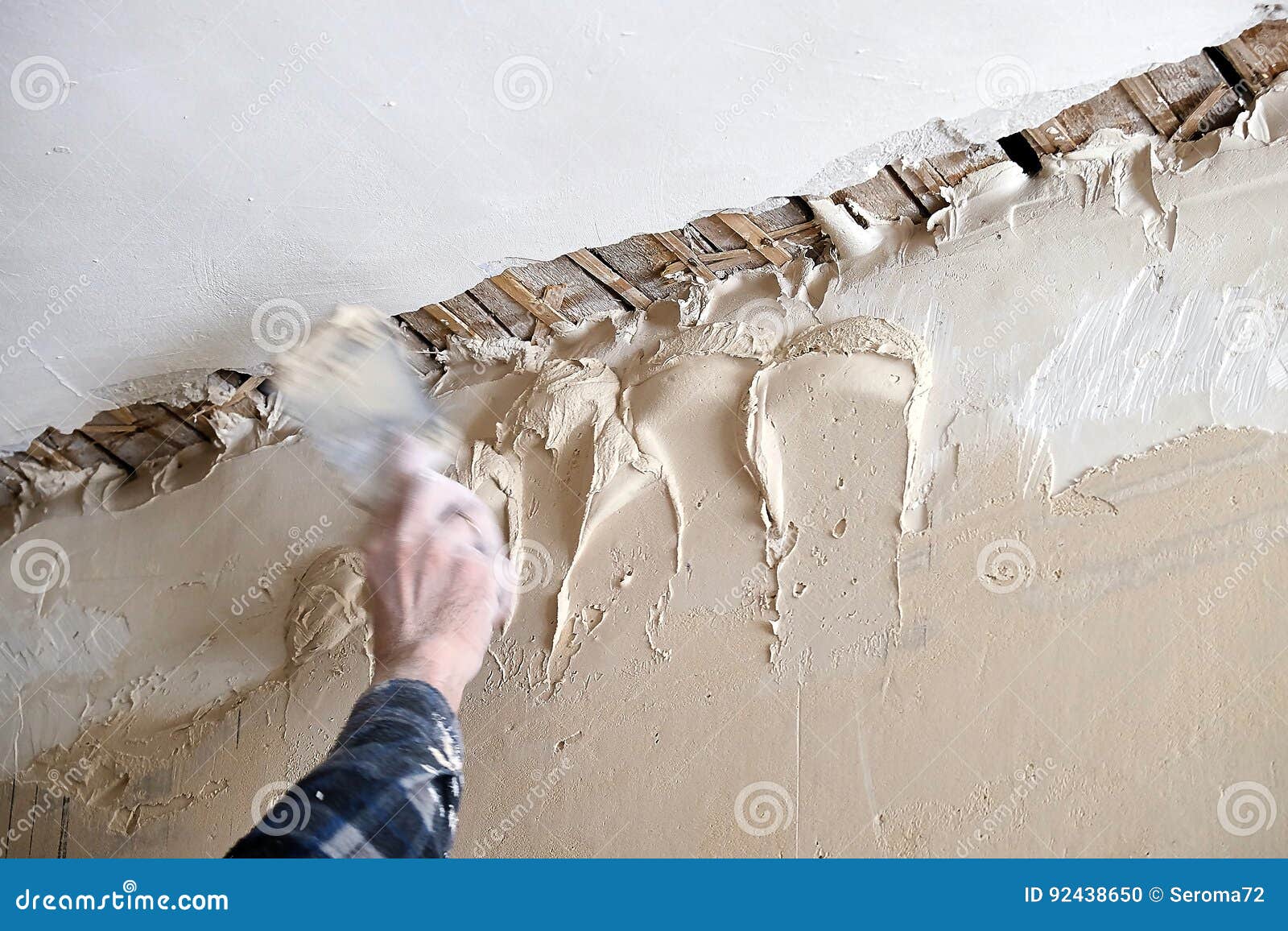 Alignment Of Walls In The Repair With The Help Of A Special Device ...