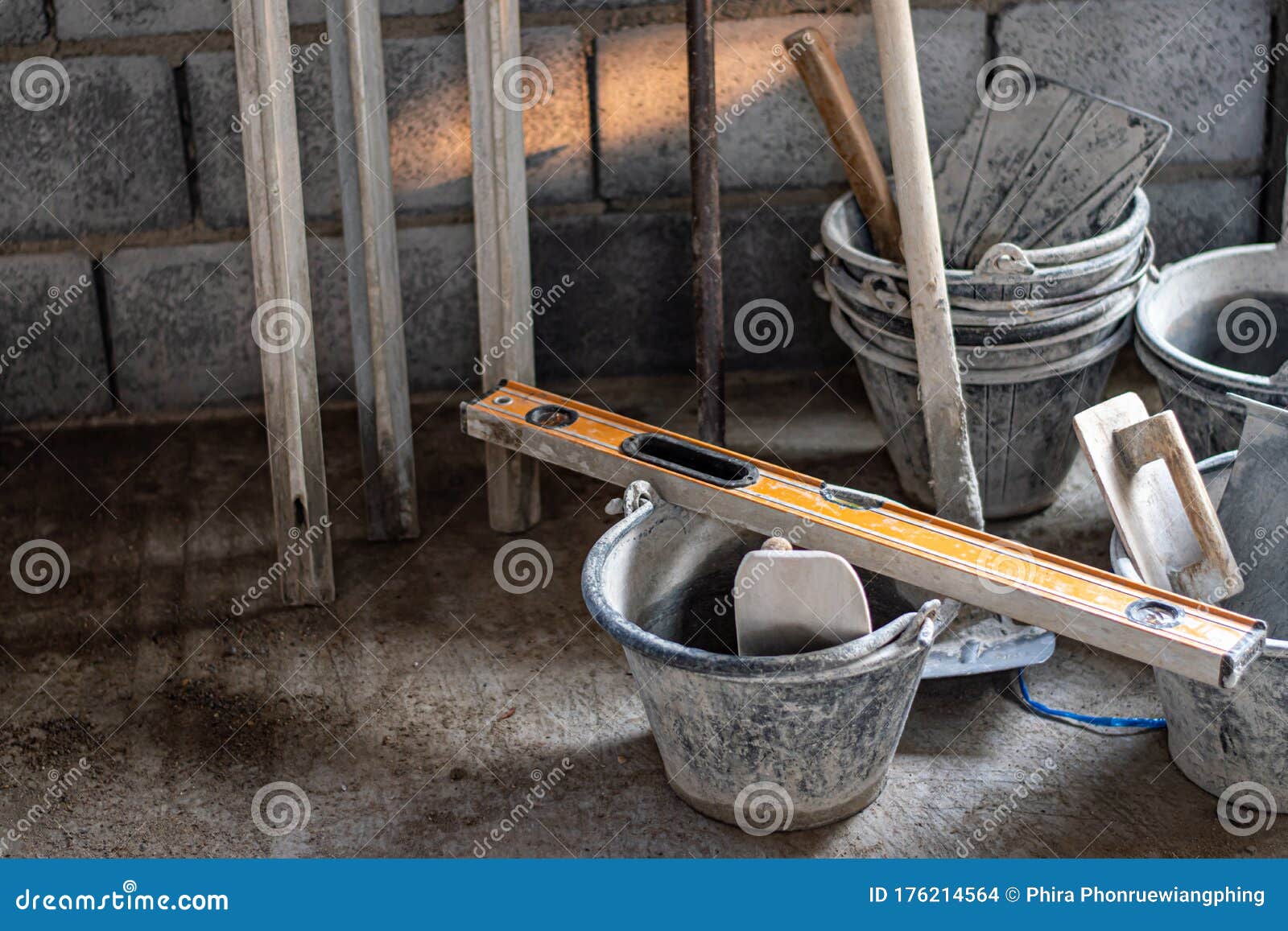 Plastering Equipment, Construction Tools, Concrete Plastering on the ...