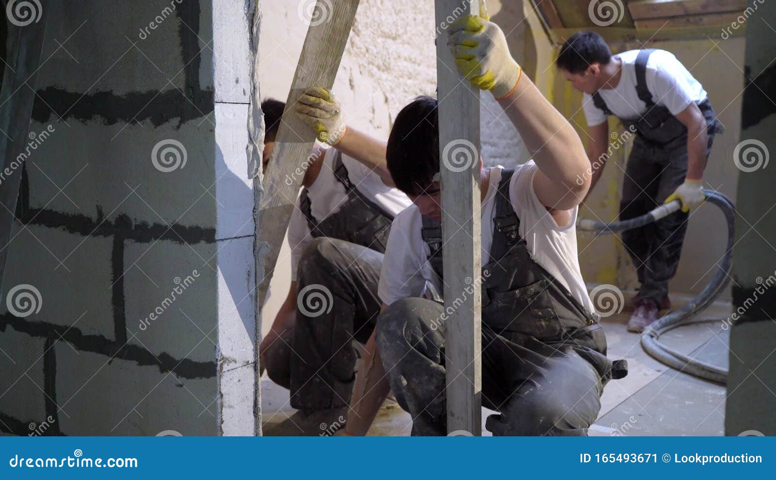 Plastering Mortar Machine. Automatic Plaster. Repairing or Renovating ...