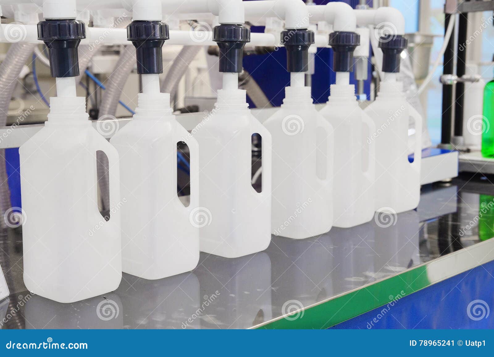 Plastic boutle packer stock image. Image of boutle, packing - 78965241