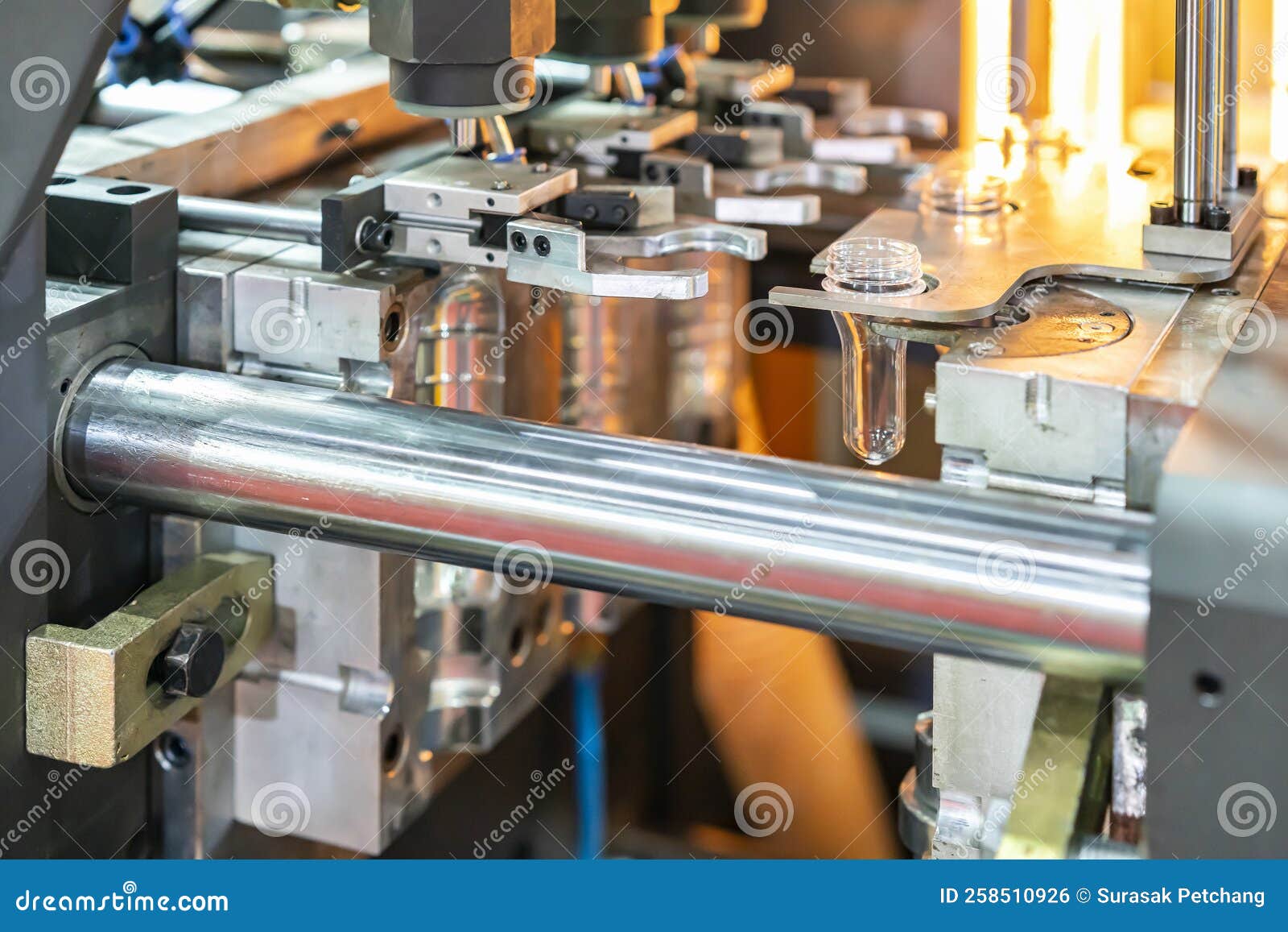 Plastic Clear Bottle Preform Hang on Blowing Gripper Holder while Open ...