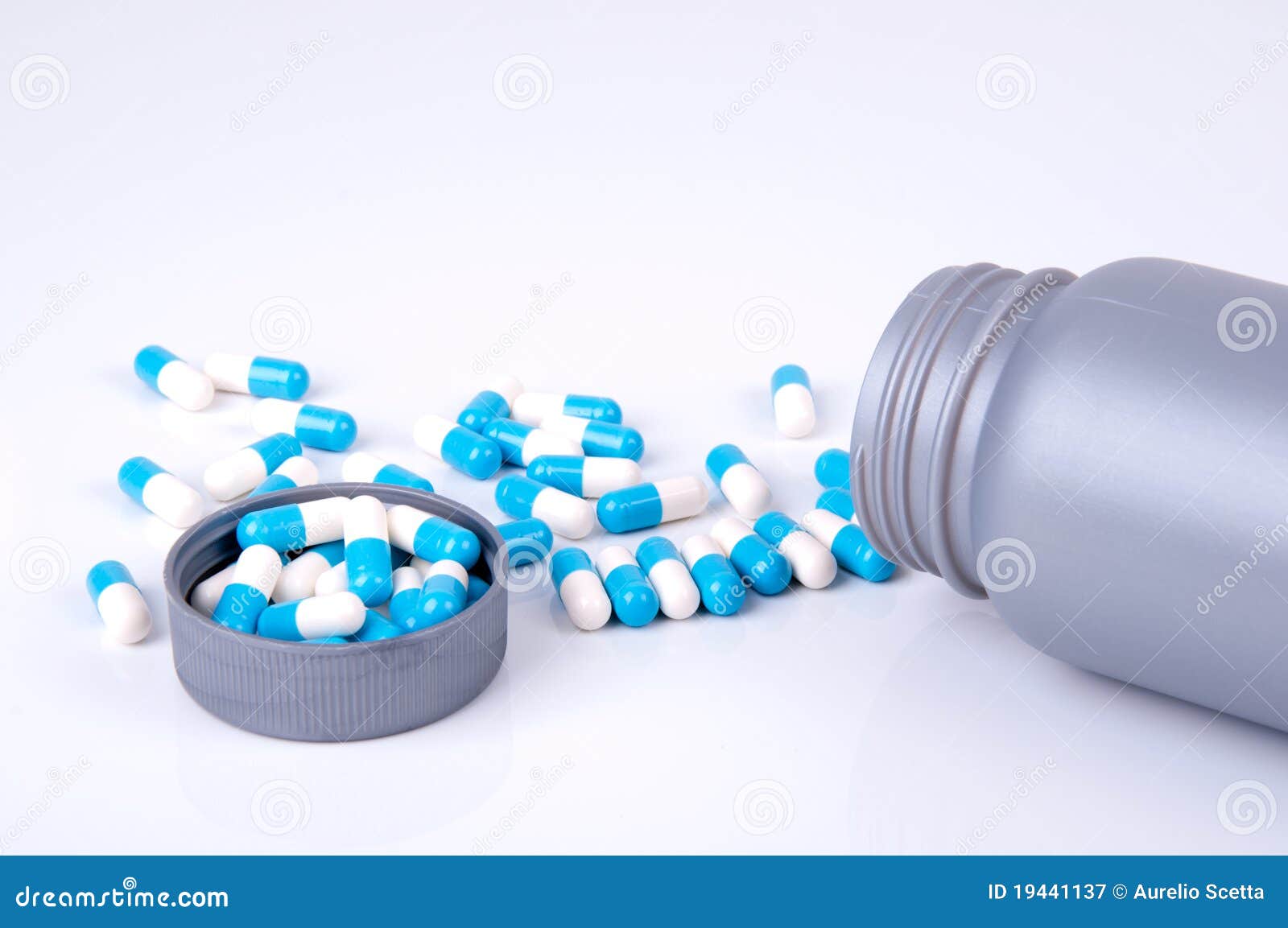 Plastic Container and Tablets Stock Image - Image of healthy, pharmacy ...