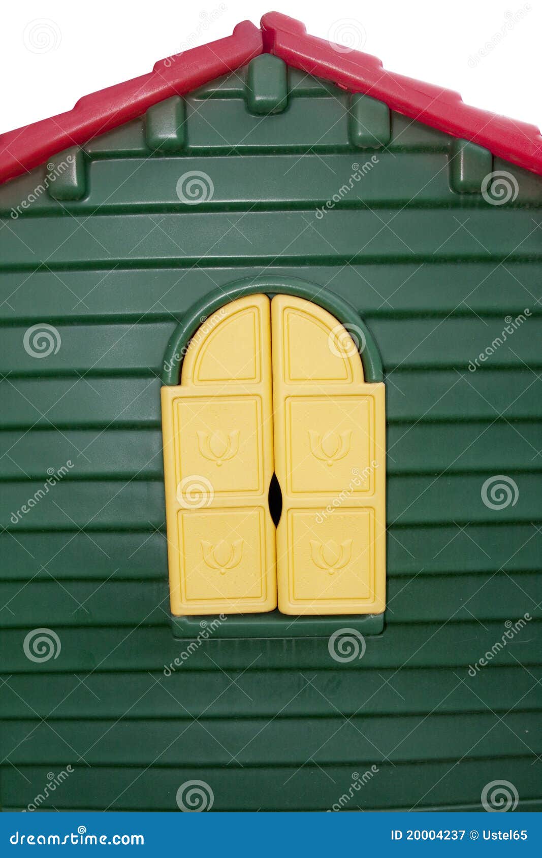 PLASTIC DOG HUT stock image. Image of green, house, outside - 20004237