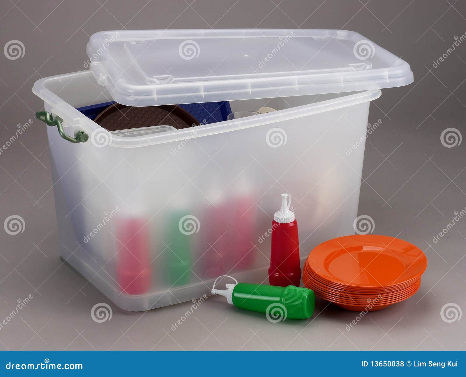 Plastic doos stock foto. Image of voedsel, saus, handvat - 13650038