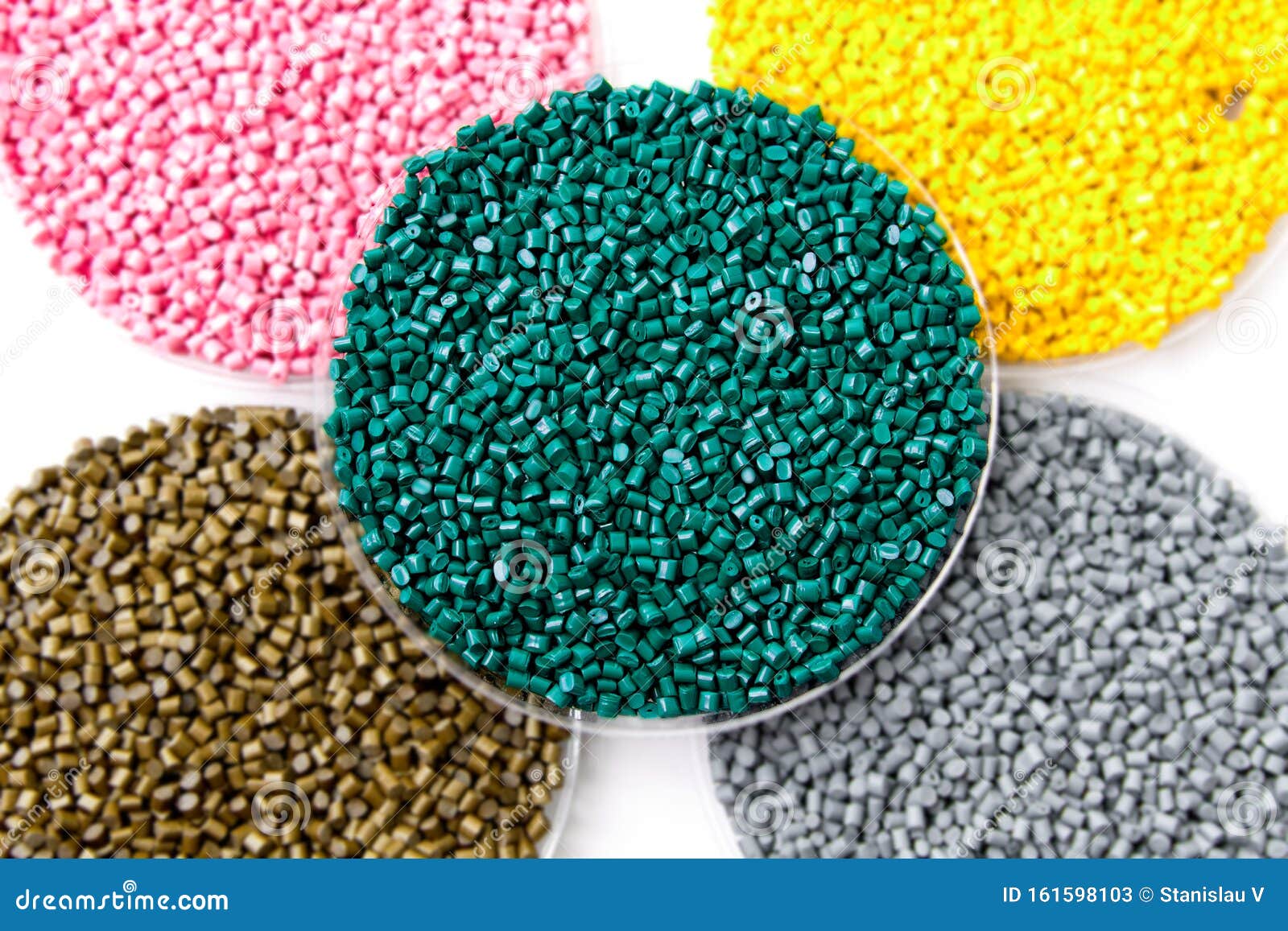 The Plastic Granules. Dye for Polypropylene, Polystyrene in Granules ...