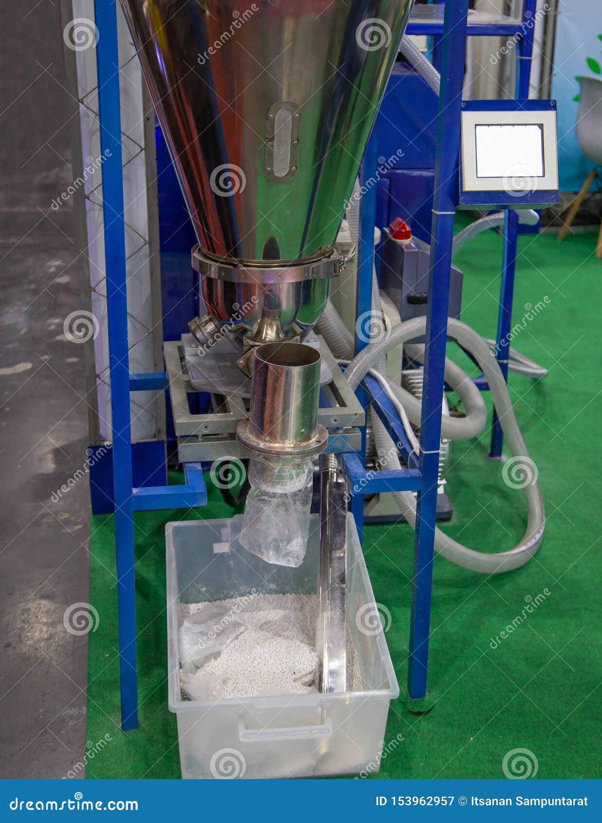 Plastic Hopper Dryer For Industrial Plastic Injection Machine Stock ...