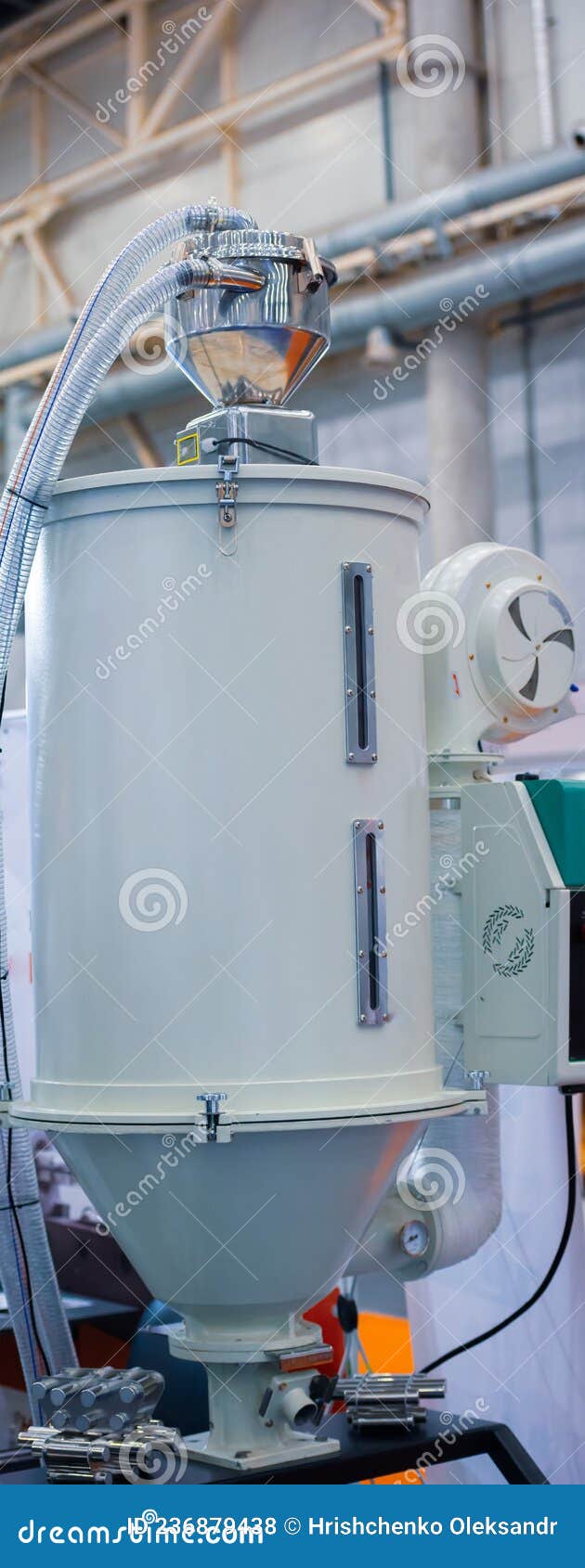 Plastic Hopper Dryer For Industrial Plastic Injection Machine Stock ...