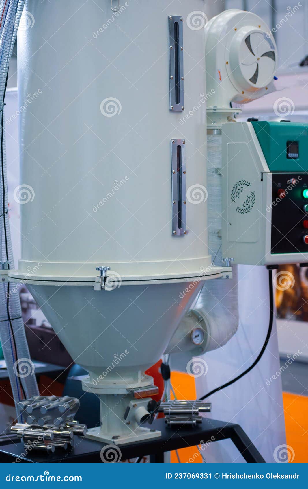 Plastic Hopper Dryer for Industrial Plastic Injection Machine Stock ...