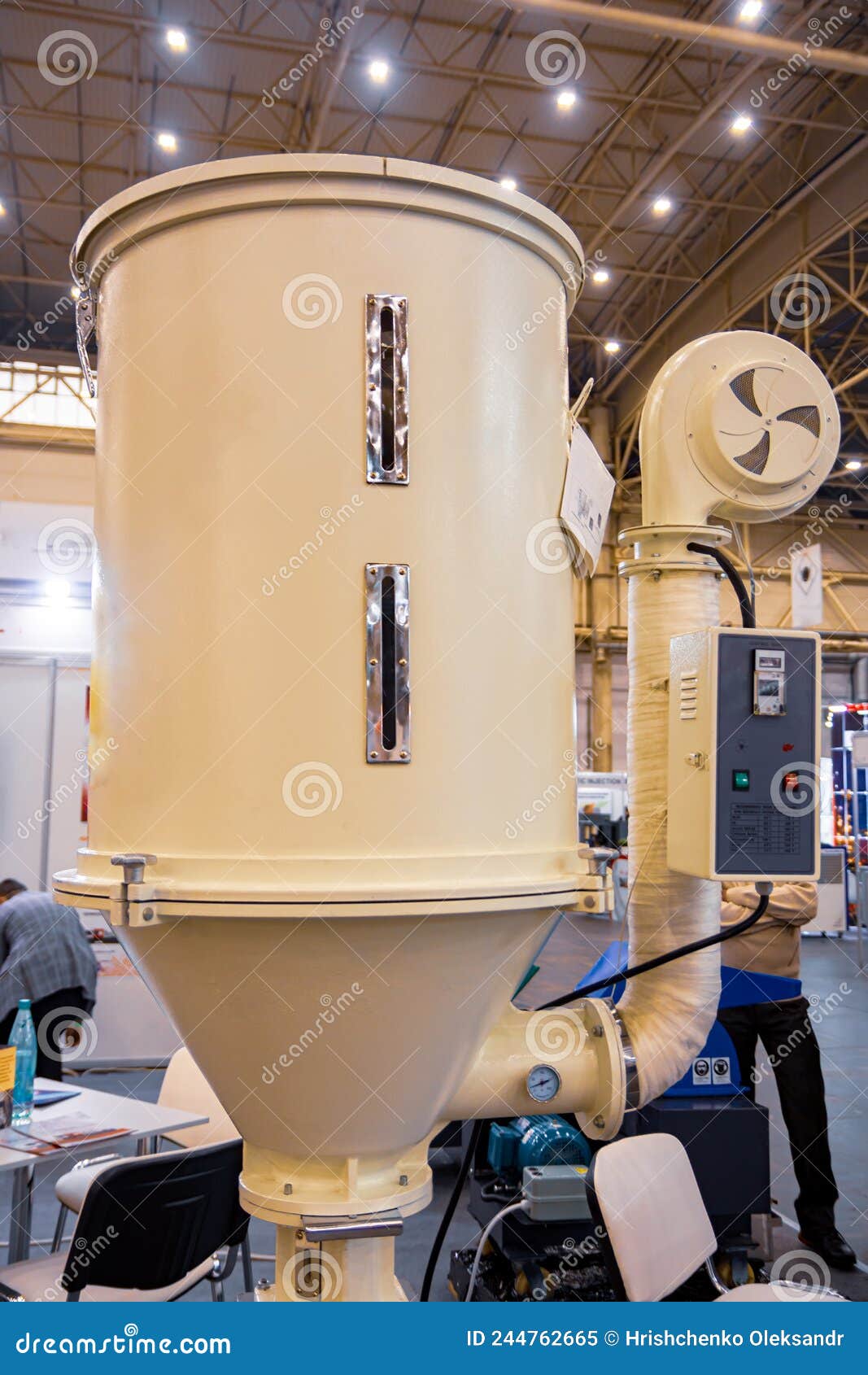 Plastic Hopper Dryer for Industrial Plastic Injection Machine Stock ...