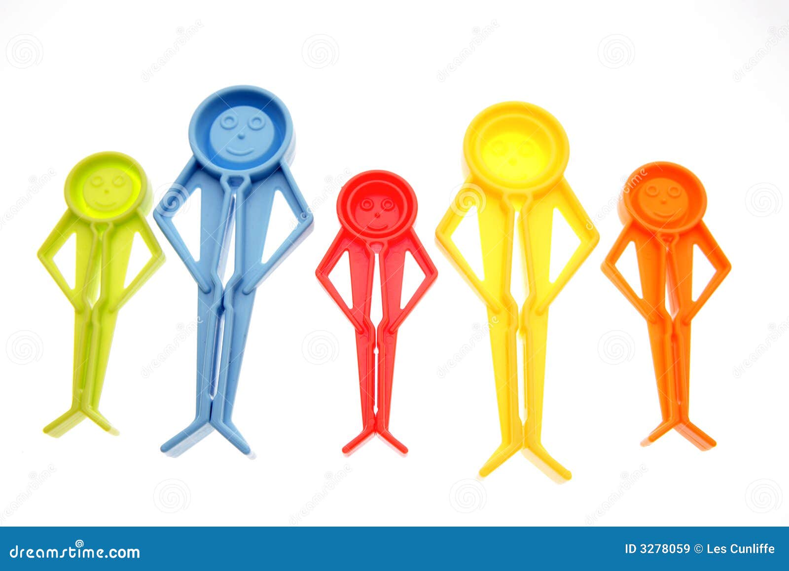 Plastic pinnen stock afbeelding. Image of familie, kleren - 3278059