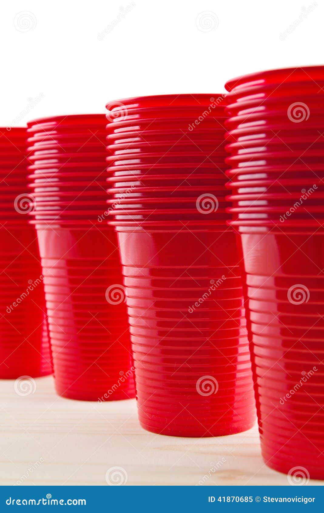 Plastic red cups stock image. Image of empty, drinking - 41870685