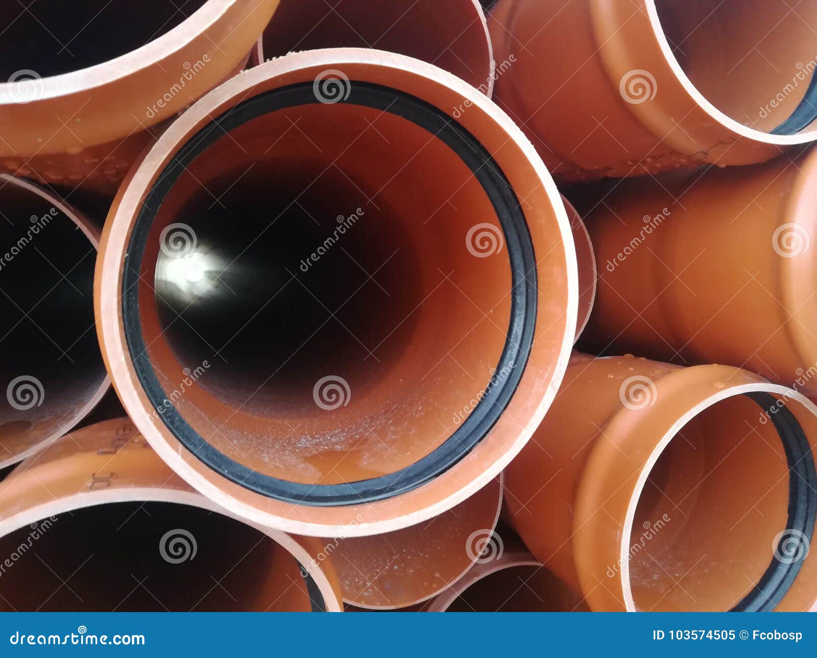 Plastic Rioolbuizenpvc in Een Stapel Stock Afbeelding - Image of ...