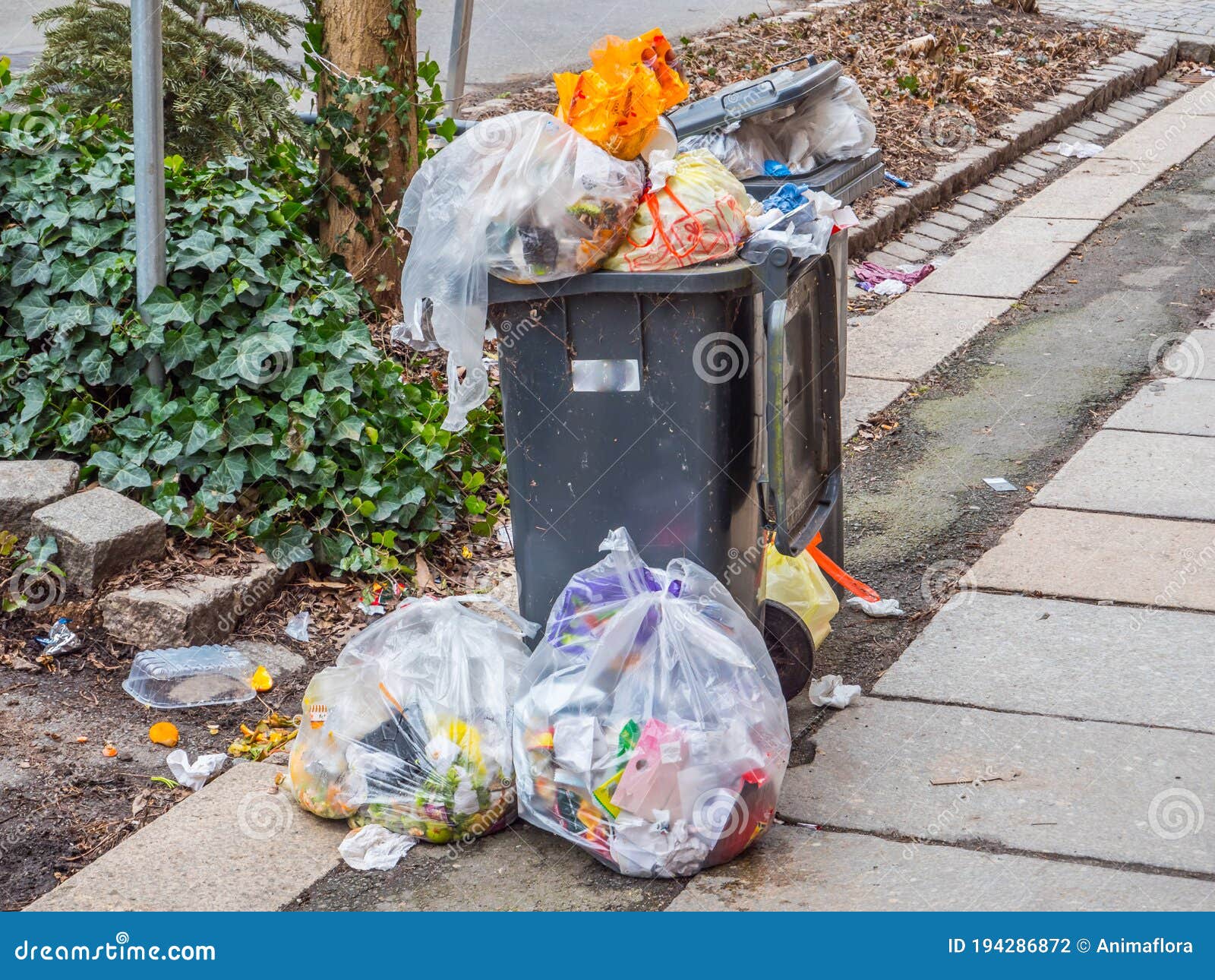 Plastic Tonne Garbage Waste Recyle Stock Photo - Image of recycle, pile ...