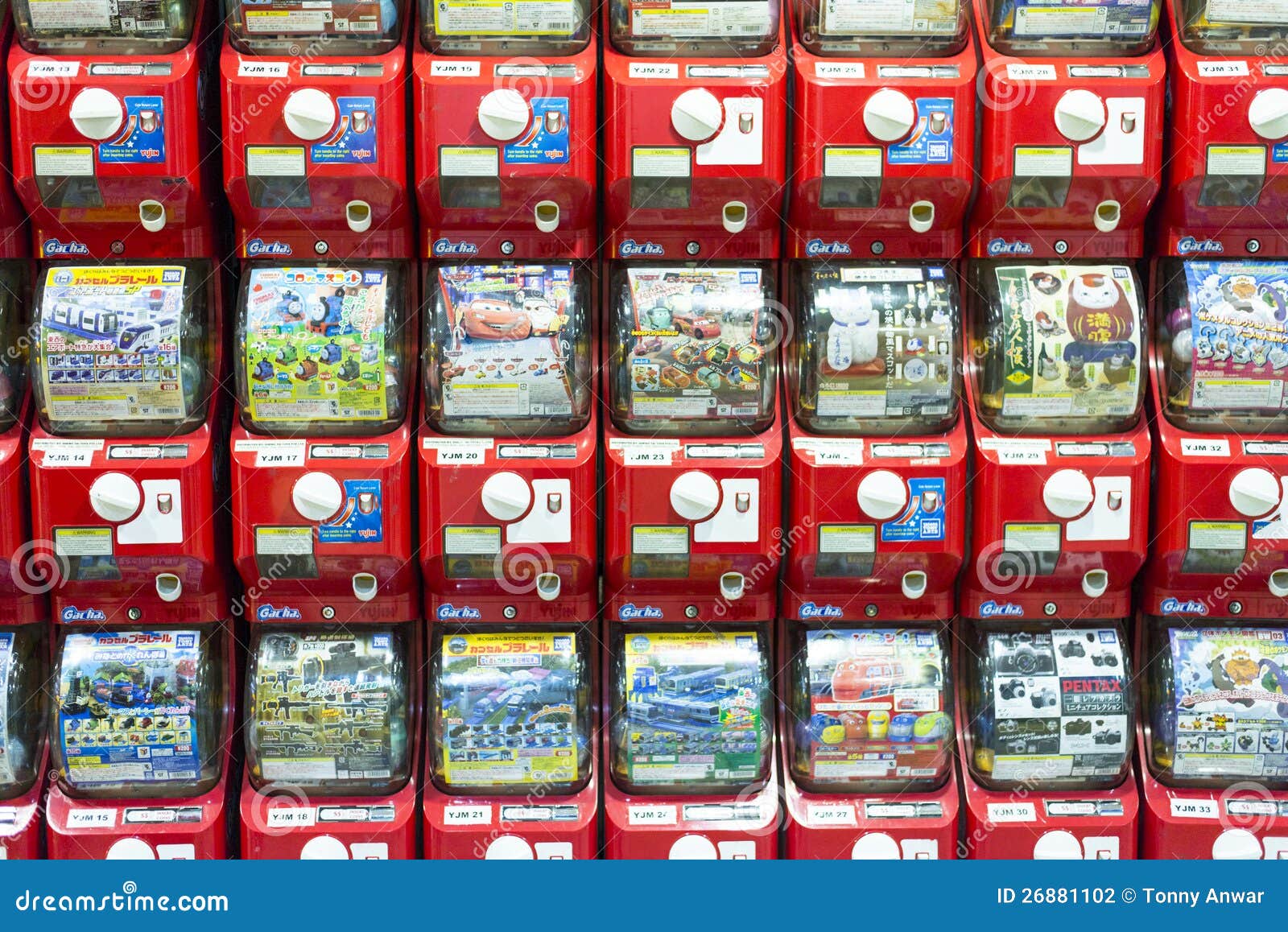 Plastic Vending Machine editorial photography. Image of collection ...
