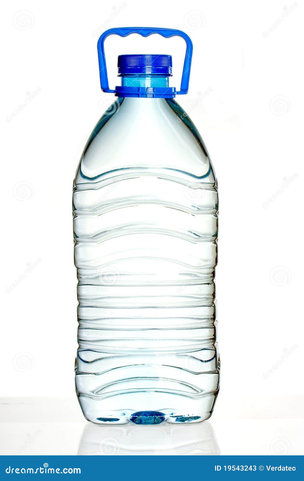 Plastic waterfles stock afbeelding. Image of versheid - 19543243