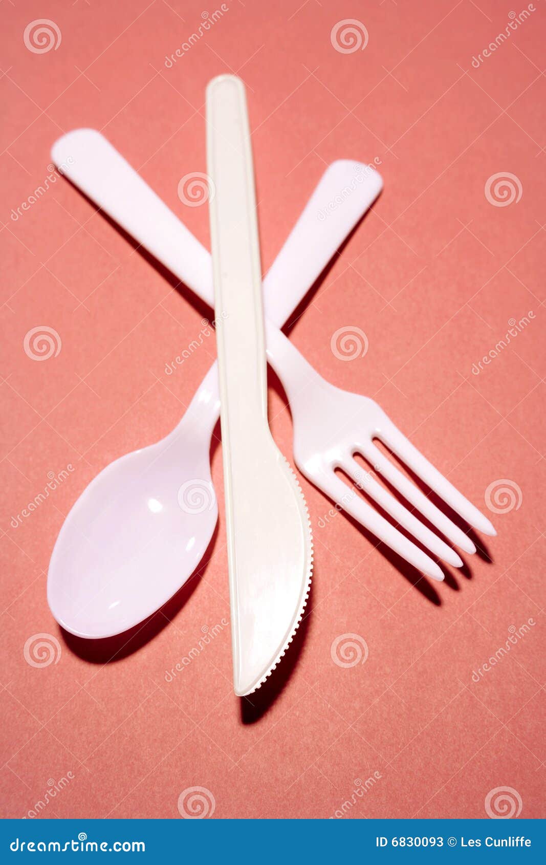 Plasticware imagen de archivo. Imagen de herramienta, cuchillo - 6830093