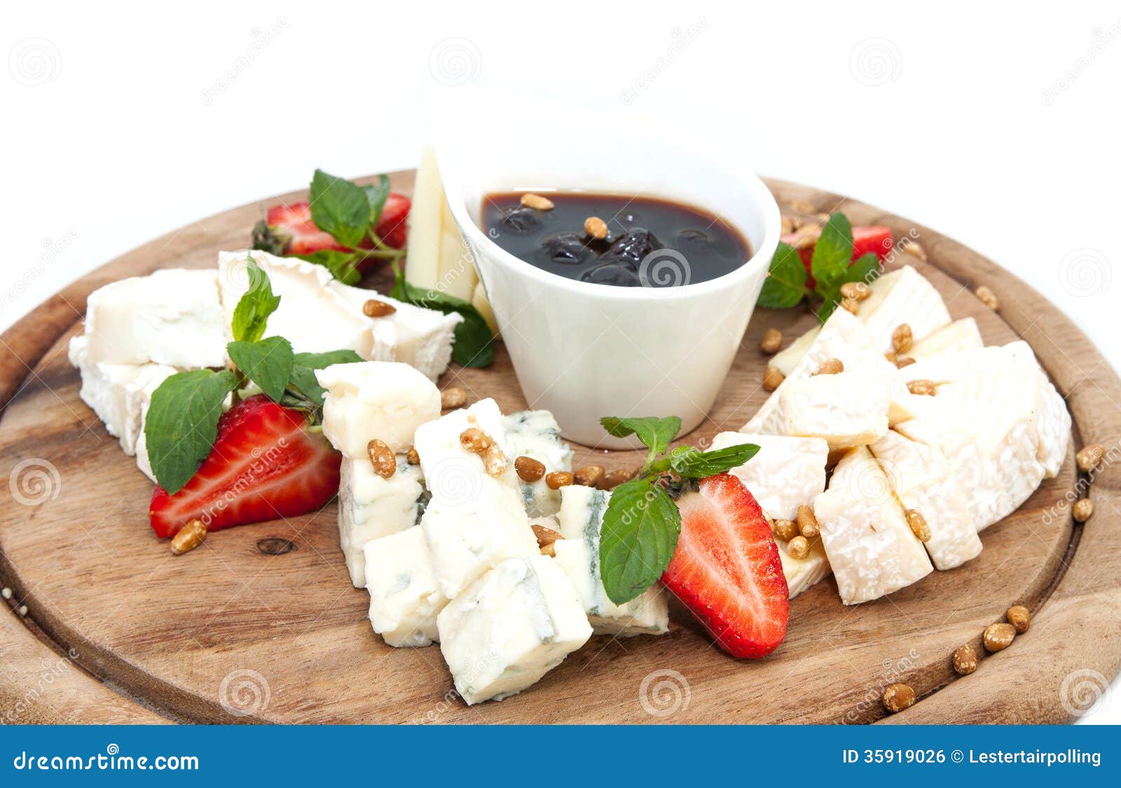 Plat de fromage photo stock. Image du délicatesse, brunch - 35919026