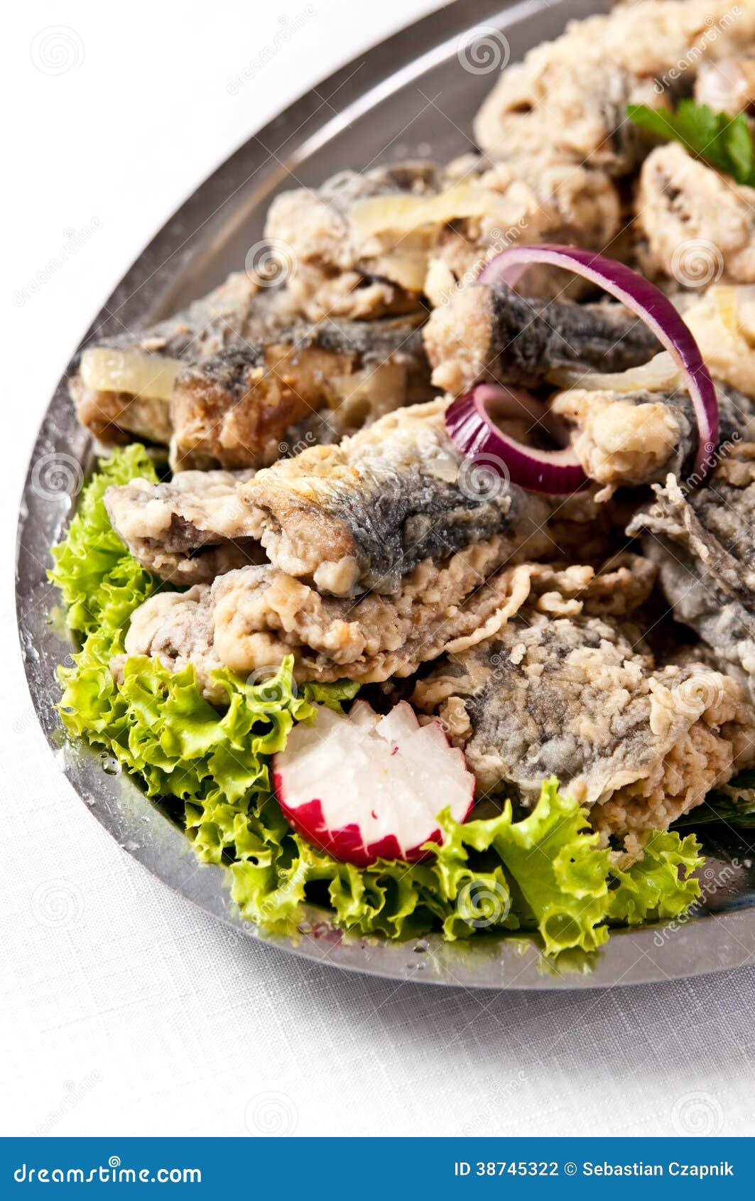 Plat frit d'harengs photo stock. Image du secouez, cuisine - 38745322