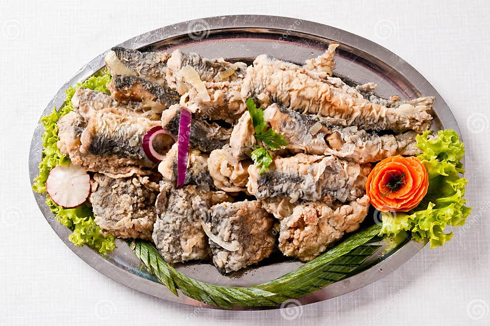 Plat frit d'harengs image stock. Image du culinaire, secouez - 38745329