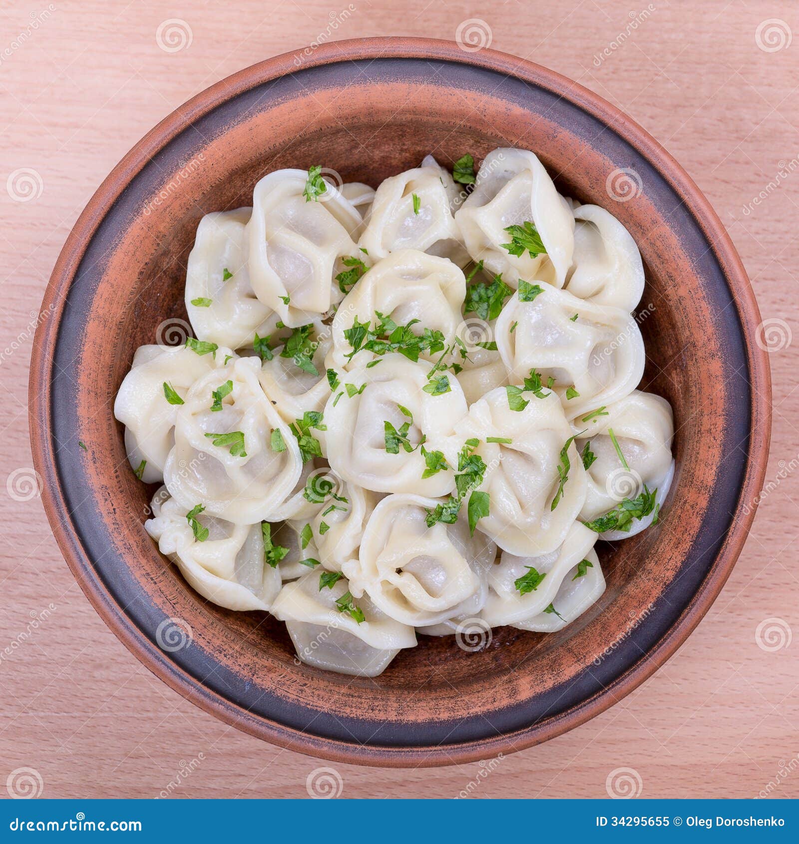 Plat Russe Traditionnel - Pelmeni Image stock - Image du viande ...