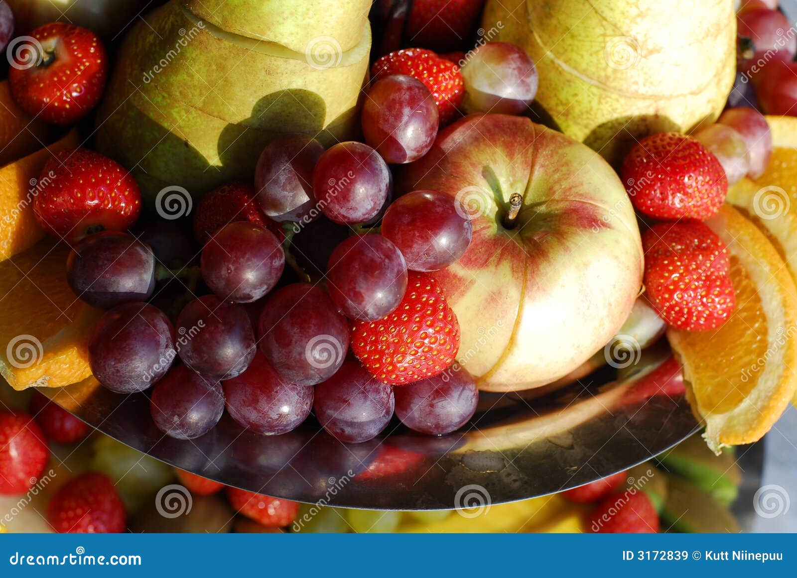 Plate of colourful fruits stock image. Image of fruits - 3172839