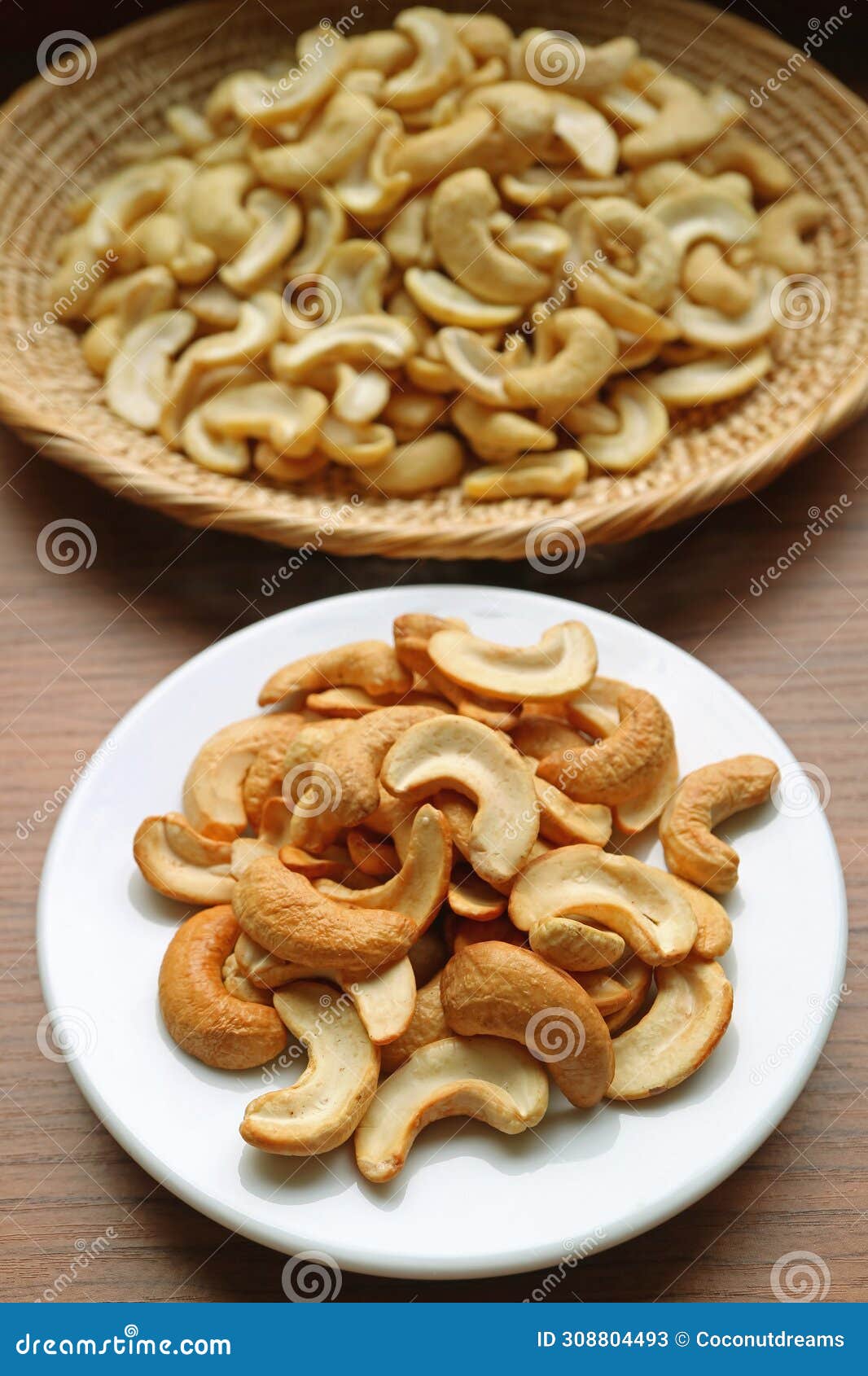 Plate of Roasted Crispy Cashew Nut Kernels Stock Image - Image of ...