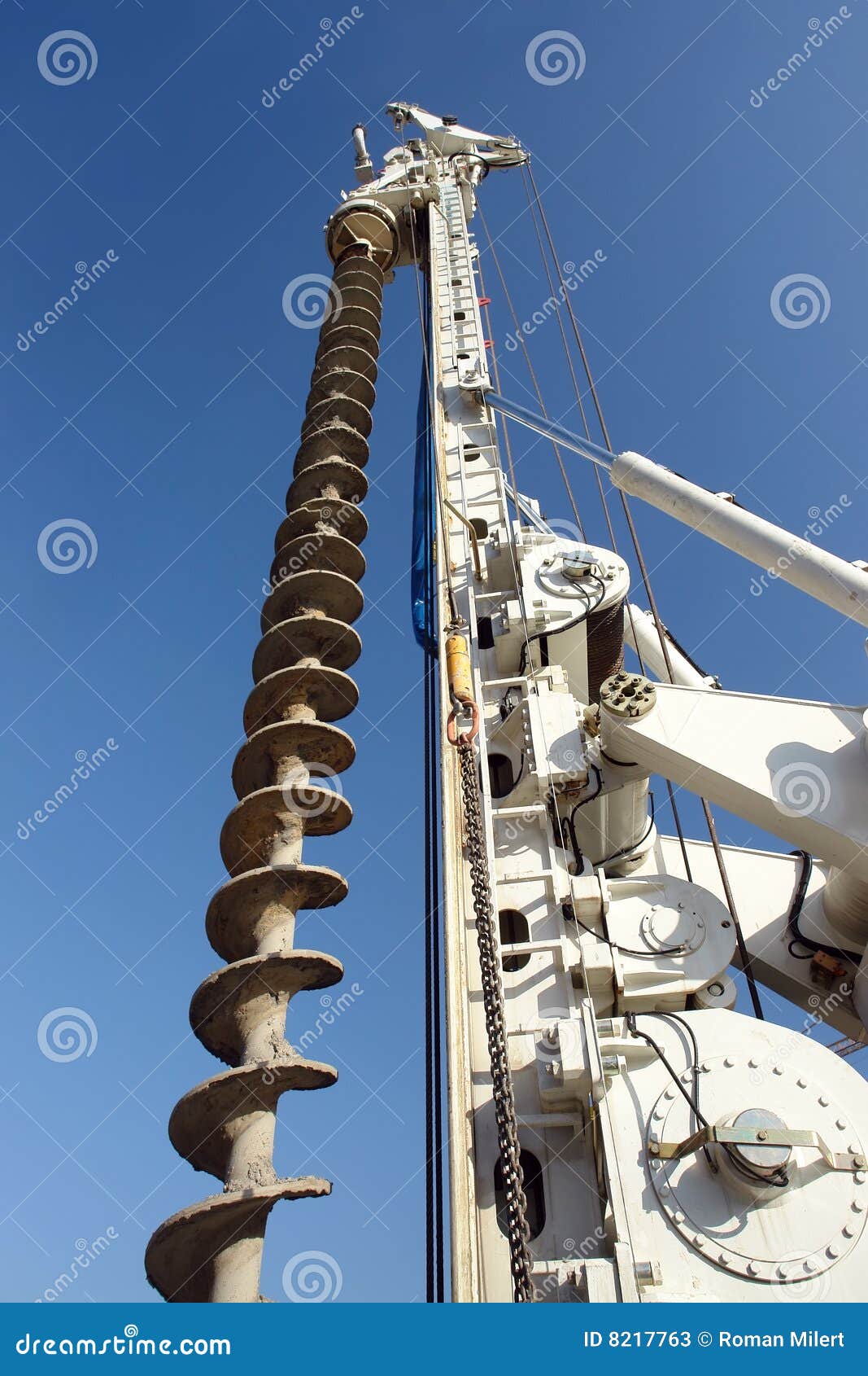 Plate-forme de forage image stock. Image du industrie - 8217763