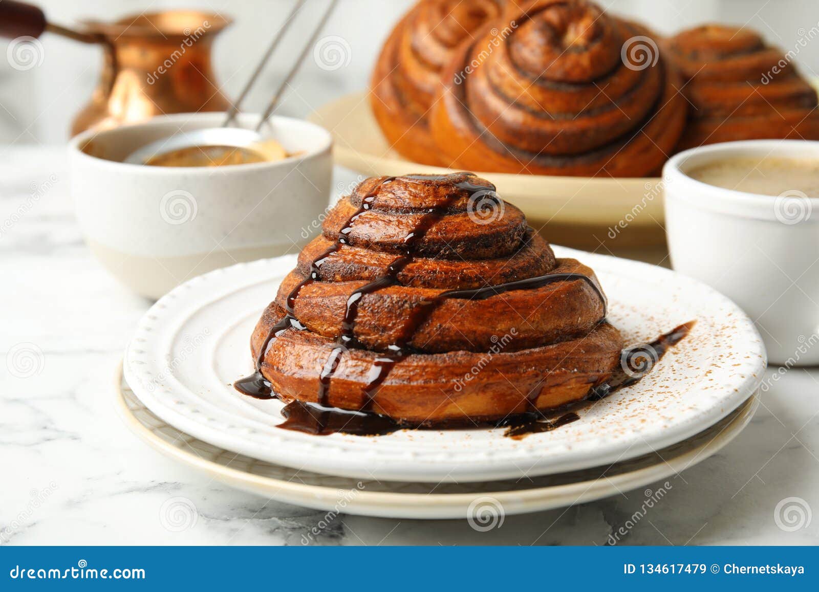 Plate with Freshly Baked Cinnamon Roll Stock Image - Image of bakery ...