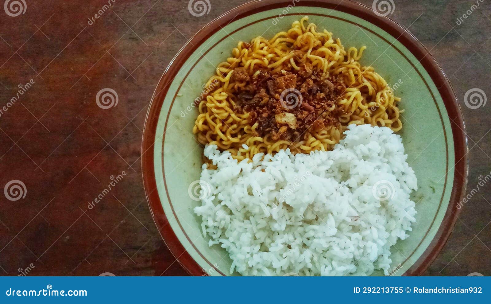 A Plate of Instant Noodles and Rice. Delicious Instant Noodles Stock ...