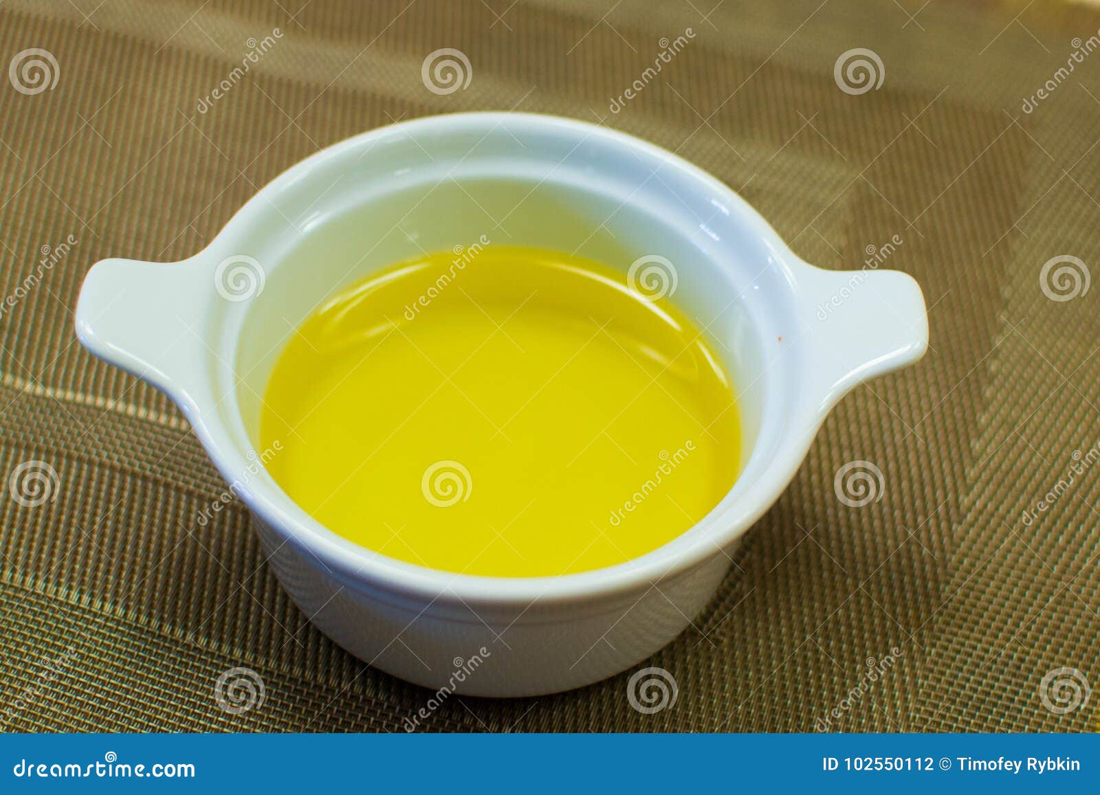 Olive Oil Texture Stock Photos - Download 9,732 Royalty Free Photos