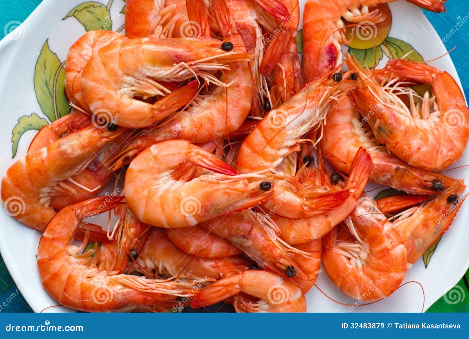 Plate with prawns close-up stock image. Image of roast - 32483879