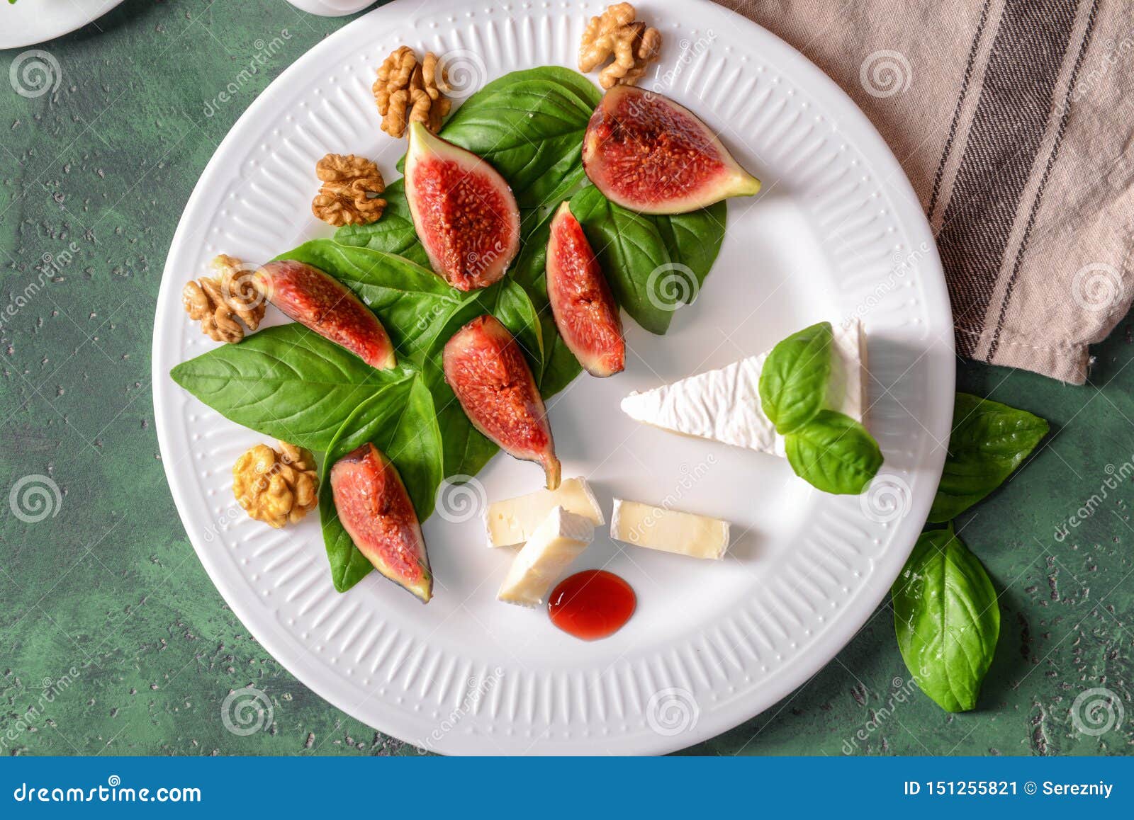 Plate with Ripe Figs and Cheese on Color Table Stock Image - Image of ...