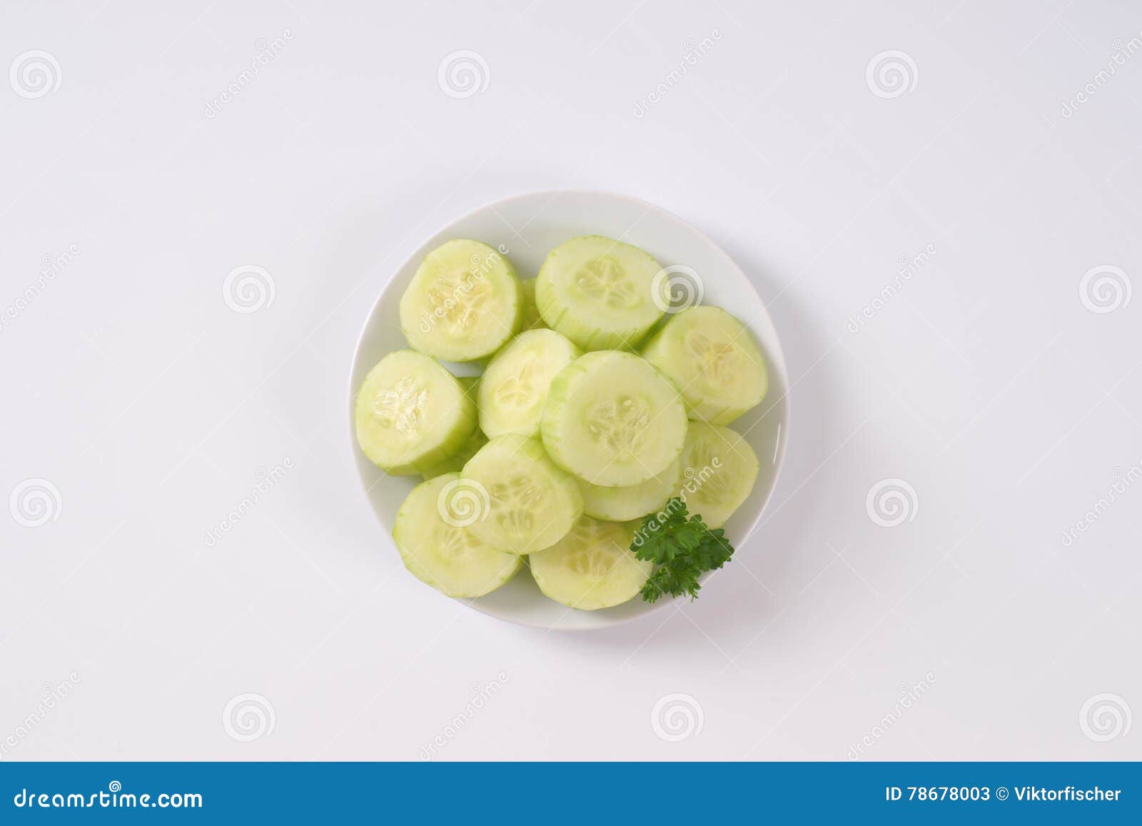 Plate of sliced cucumber stock image. Image of green - 78678003