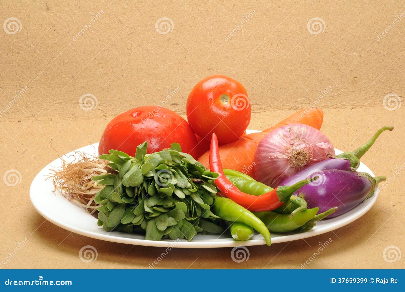 Plate of vegetables stock image. Image of energy, balanced - 37659399
