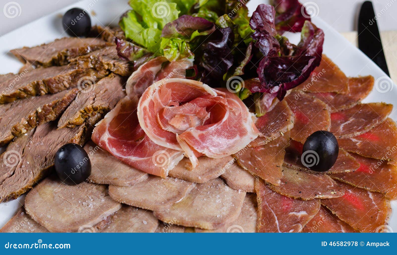 Plateau Assorti De Viande Froide Photo stock - Image du agencement ...