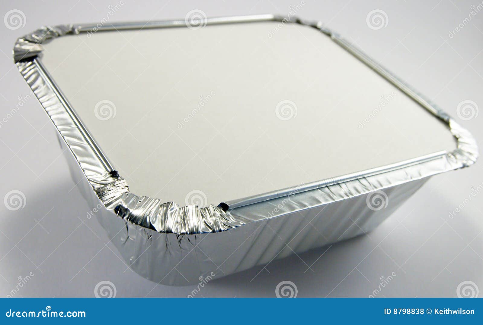 Plateau De Clinquant Avec Le Couvercle Photo stock - Image du métal ...