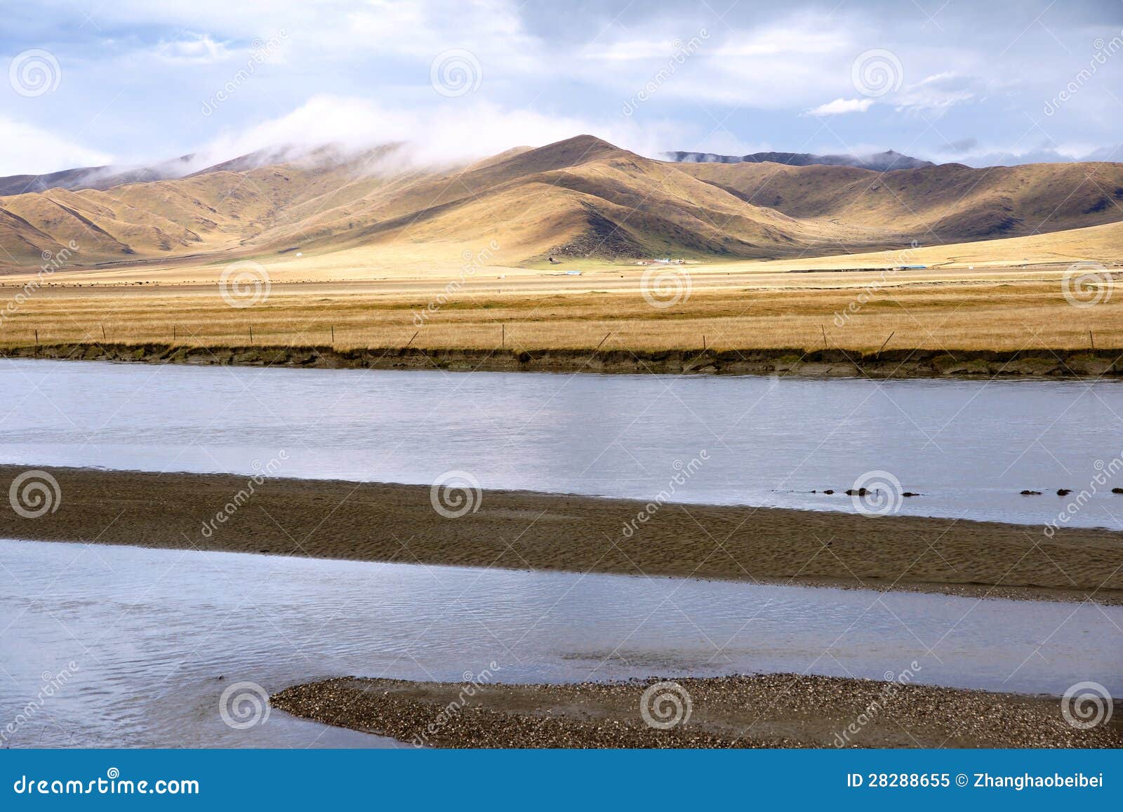 Plateau scenery stock image. Image of mountains, clouds - 28288655