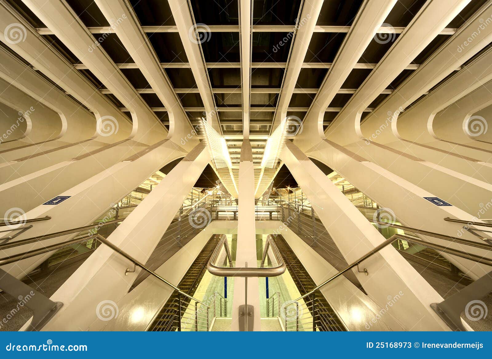 Platform by night stock image. Image of perspective, dynamic - 25168973