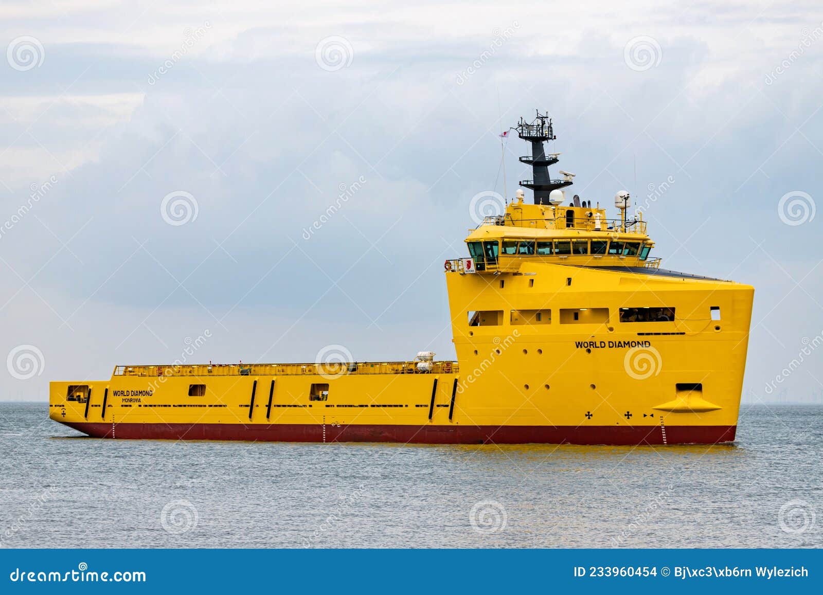 WORLD DIAMOND editorial stock image. Image of ship, group - 233960454