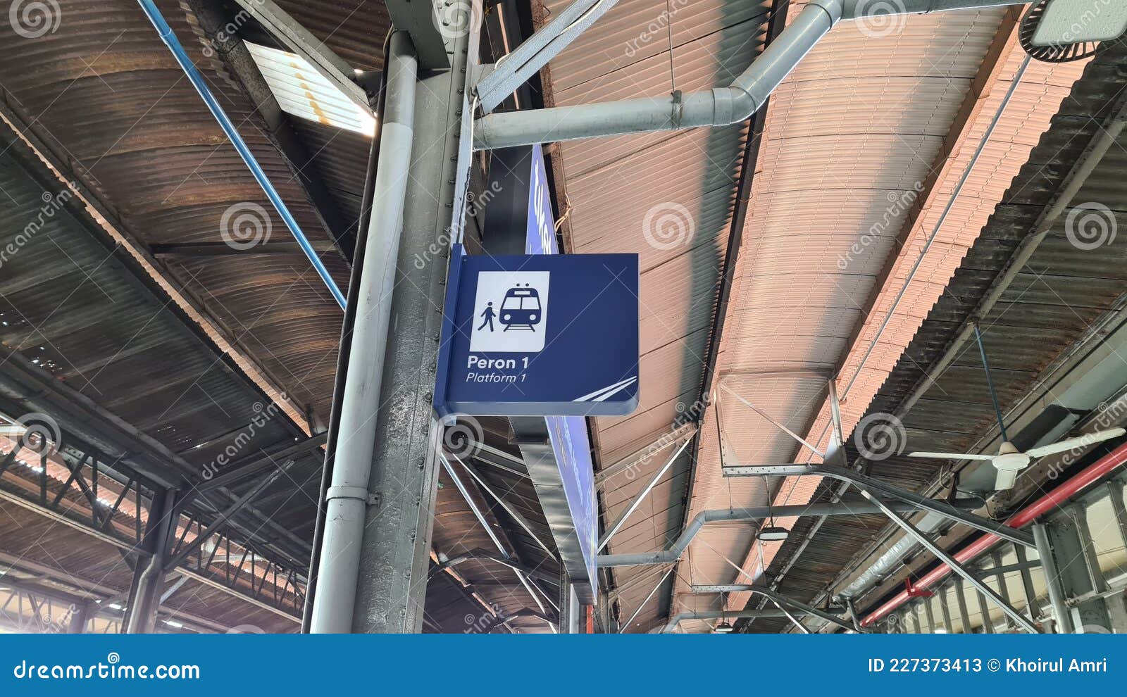 Platform Symbol in Train Station Stock Image - Image of train, station ...