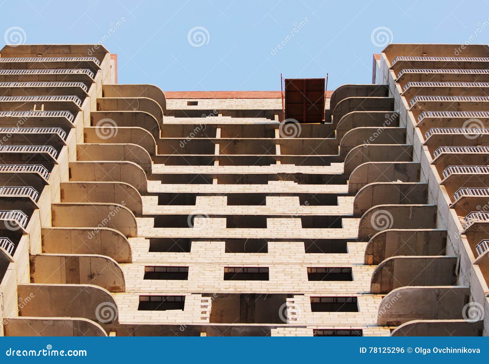 Platform for Taking Heavy Load with a Crane in the Construction Multi ...