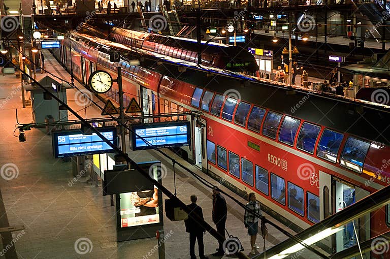 Platforms in the Main Trainstation of Hamburg Editorial Photo - Image ...