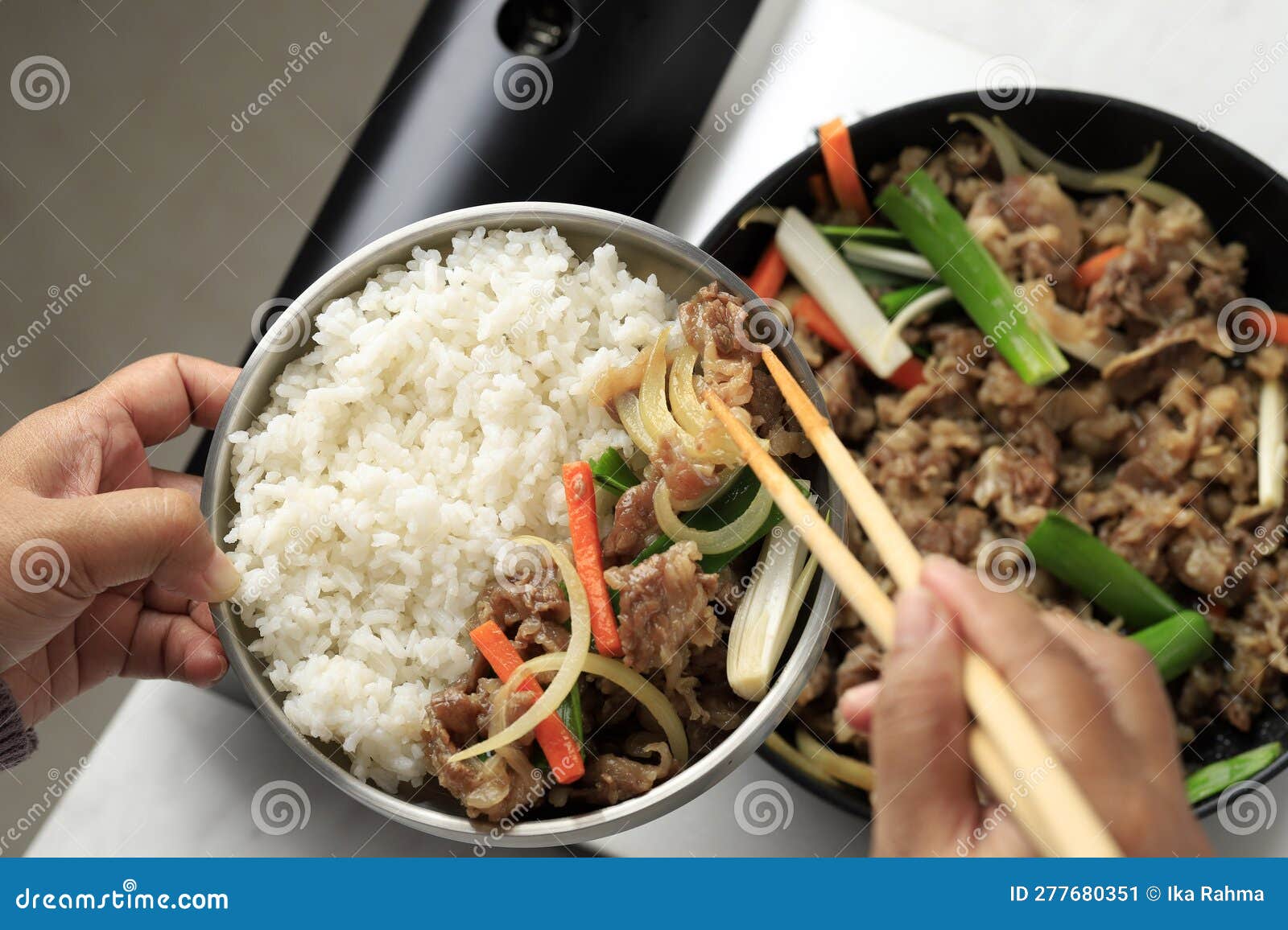 Plating Fresh Cooked Korean Beef Bulgogi Witth Vegetable Stock Image ...