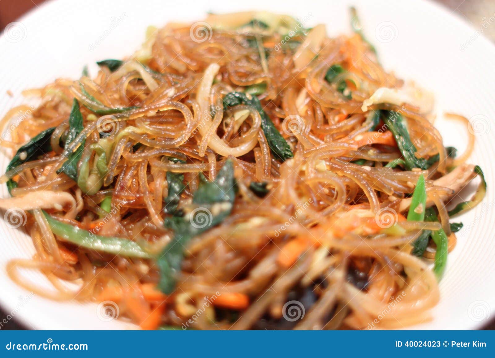 Plato Coreano Conocido Como Japchae Imagen de archivo - Imagen de ...