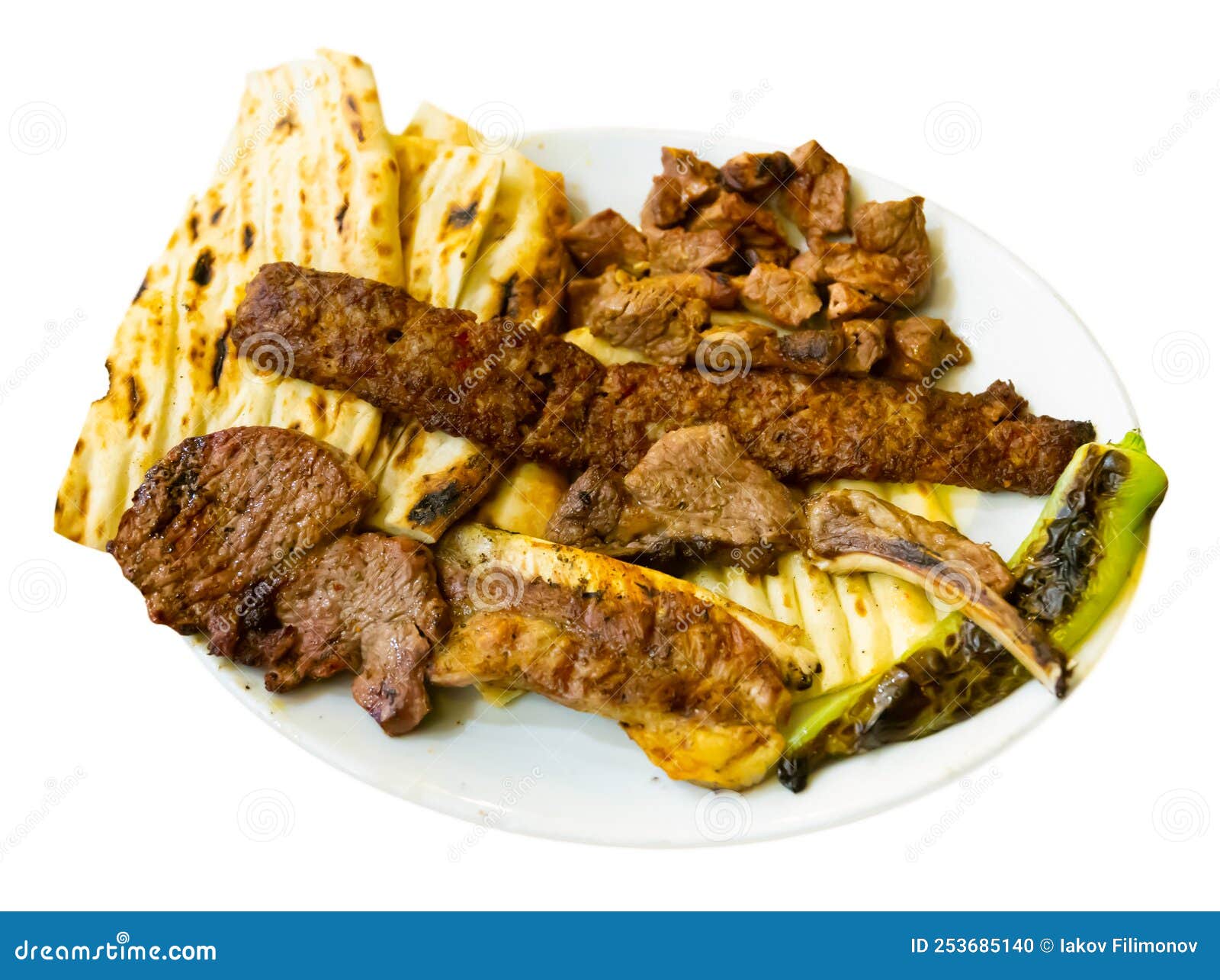 Plato de carne roja turca foto de archivo. Imagen de adornado - 253685140 Plato de carne roja turca foto de archivo. Imagen de adornado - 253685140